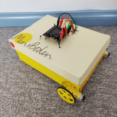 Micro:bit based GlowBit Car - Tutorial Australia